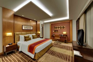 Hyatt Regency Ahmedabad (State of Gujarat, North South Line, Usmanpura), otel  Ahmadabad'dan