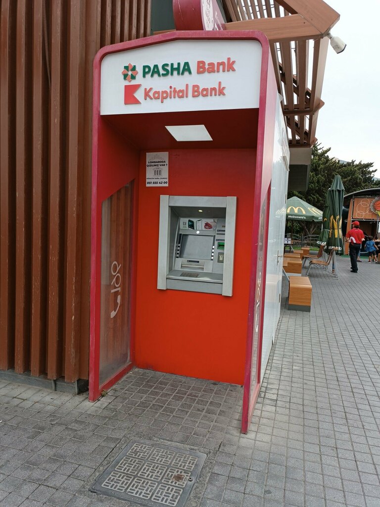 ATM'ler Kapital Bank, Bakü, foto