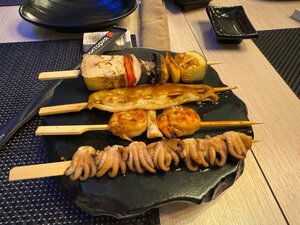 Yakitoriya (Sovetskaya Street No:5), suşi restoranı  Dmitrov'dan