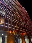 Royal Tulip Hotel & Casino Tbilisi (Noe Zhordania Embankment No:10), otel  Tiflis'ten