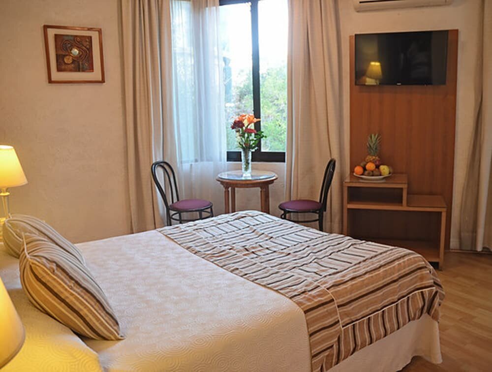 Otel Hotel Montecarlo, Santiago, foto