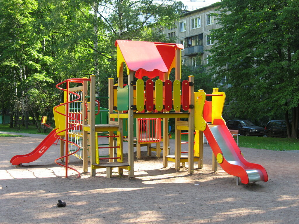 Oyun alanı Playground, Saint‑Petersburg, foto