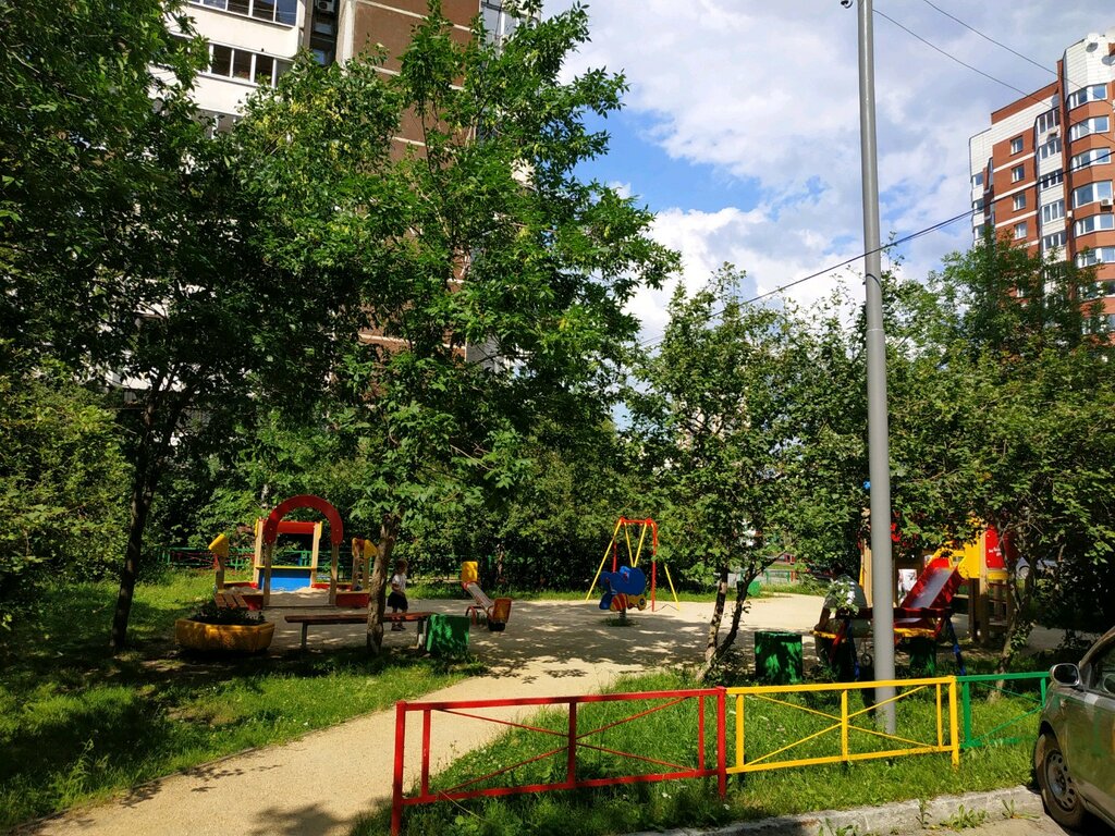Oyun alanı Playground, Yekaterinburg, foto