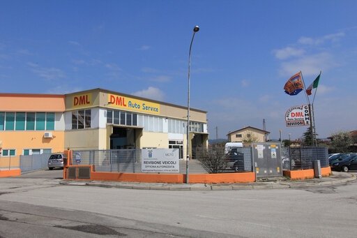 Jant ve lastikçiler Dml Auto Service, Dünya, foto
