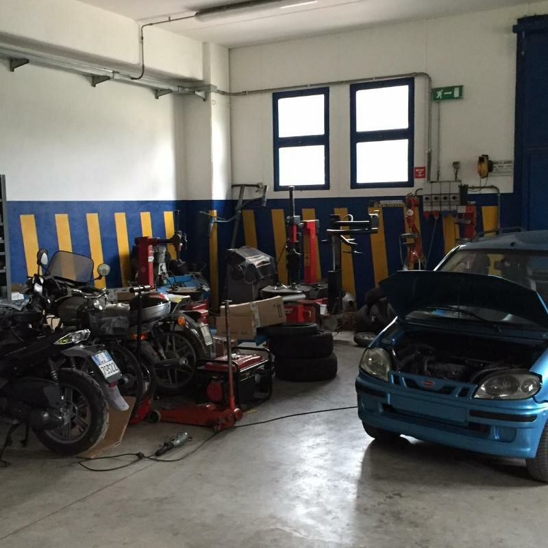 Karavan Cantiere Nautico Parking Car e Yacht Service, Toskana, foto