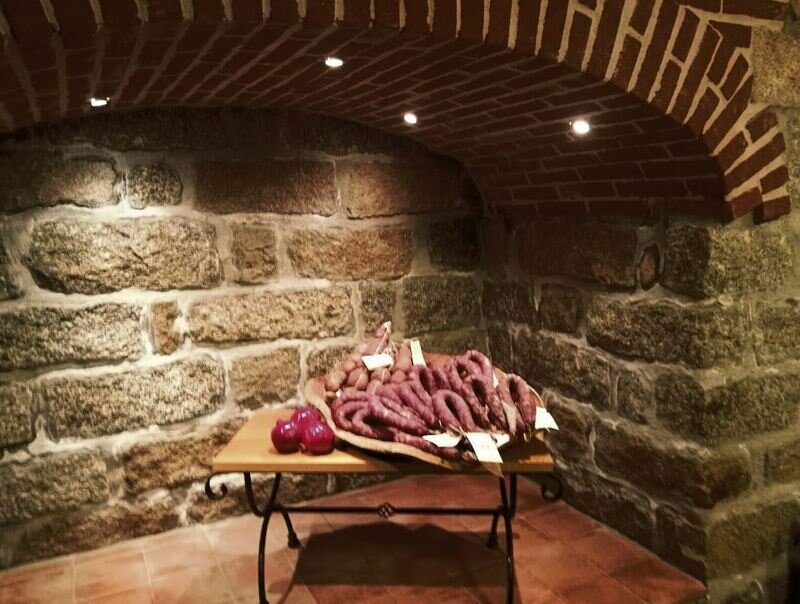 Toptan et ürünleri Salumificio La Mustera, Sardunya, foto
