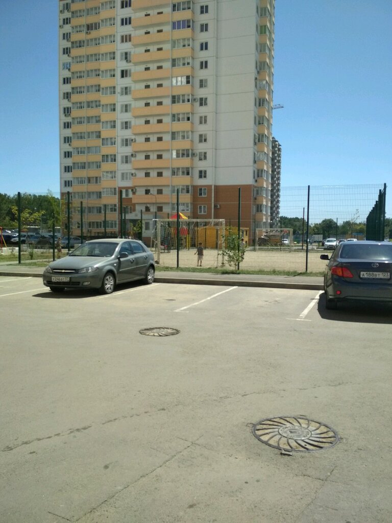 Spor alanı Спортивная площадка, Krasnodar, foto