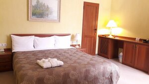 Strayk (проїзд Станіславського No:7, Вінниця), otel  Vinica'dan