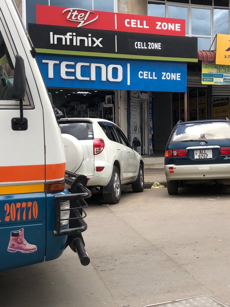 Cep telefonu aksesuarları Cell Zone, Lusaka, foto