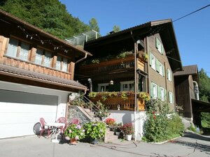 Cozy Apartment near Ski Area in Tschagguns (Vorarlberg, Bludenz, Tschagguns, Bödmensteinstraße, 6), otel  Vorarlberg'den