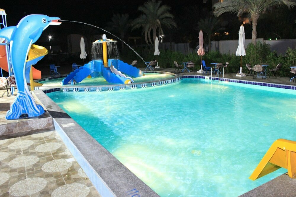Otel 100 Night per year at Grand Blue Hotels, Kahire, foto