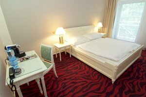 My Hotel (Jihomoravský kraj, Breclav, Lednicky nahon), otel  Güney Moravya Bölgesi'nden