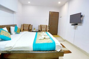 Uttaranchal Tourist Guest House (State of Uttarakhand, City of Rishikesh, Rishikesh), otel