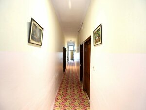 Oyo 11912 Hotel Nav Classic (State of Punjab, Ludhiana), otel  Ludhiana'dan