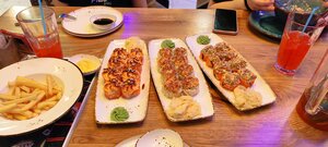 Dom Sushi (Chicherinskaya ulitsa No:2, Peterhof), restoran  Peterhof'tan