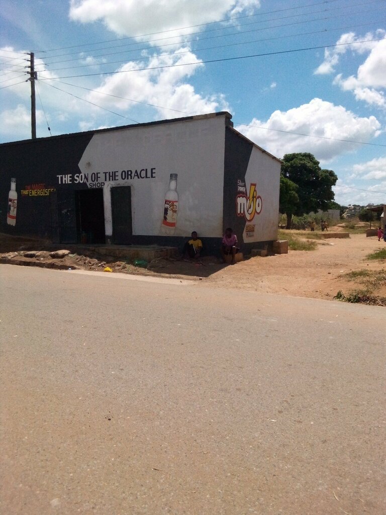 i̇nternet kafeler The Son of the Oracle, Lusaka, foto