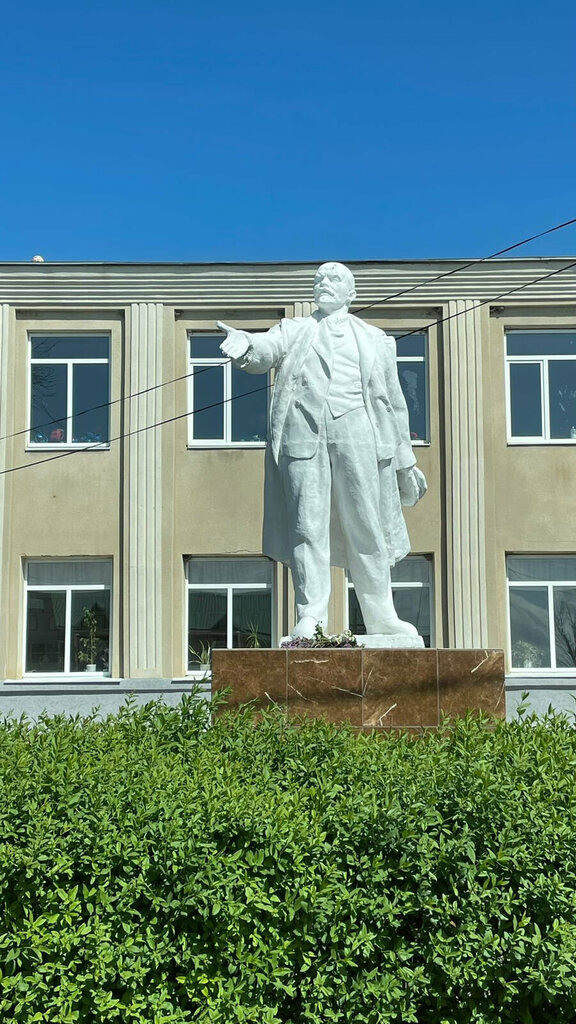 Anıt, heykel В.И. Ленин, Rostovskaya oblastı, foto