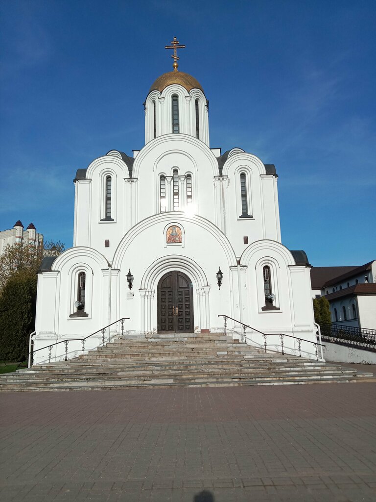 Park, sokak heykeli Памятный камень в честь основания церкви Иконы Божией Матери, Minsk, foto