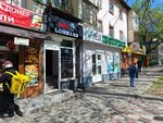 Don Lombard (Auezov Street No:134), rehincilik  Almatı'dan