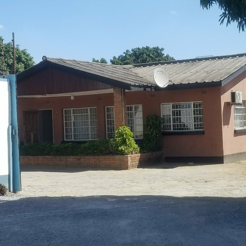 Hidrolik ve hava basınçlı ekipman firmaları Litchi Boreholes & Constriction, Lusaka, foto