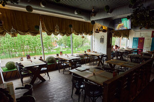 Kruzhka (Lomonosova Street No:2), restoran  Severomorsk'tan