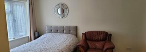 Lovely Studio in Town Centre (England, Royal County of Berkshire, Borough of Reading, Town of Reading, Coley Avenue), otel  Reading'den