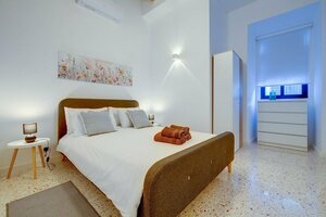 Comfy 2 Br Flat in the Heart of Valletta (Valletta, Old Bakery Street), otel  Valletta'dan