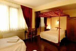 Şebnem Hotel (Cankurtaran, Akbıyık Cd. No:1, 34080 Sultanahmet, Fatih/İstanbul), otel  İstanbul'dan