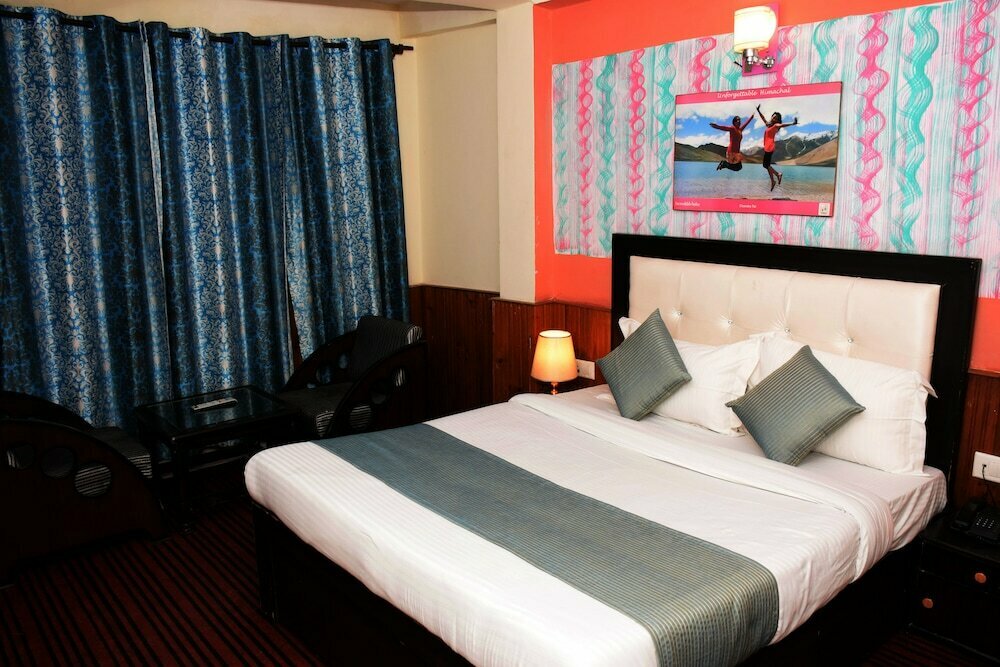 Otel Comlux Hotel, Manali, Himaçhal Pradeş, foto