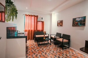 Kingswick Residences and Lodge (Central Luzon, Pampanga, Purok 1 Sta.), otel  Dumaguete'den