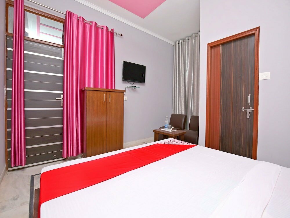 Otel Oyo 16431 Hotel New Comfort 1, Punjab, foto