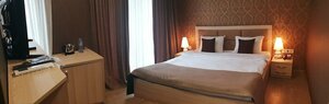 Cherry Garden (Anton Chekhovis Street No:28/30), otel  Tiflis'ten