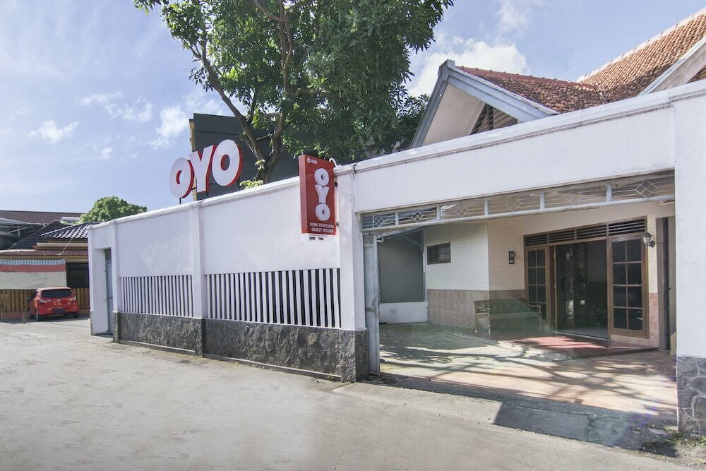 Otel Dewi Fortuna Guest House by Oyo Rooms, Dünya, foto