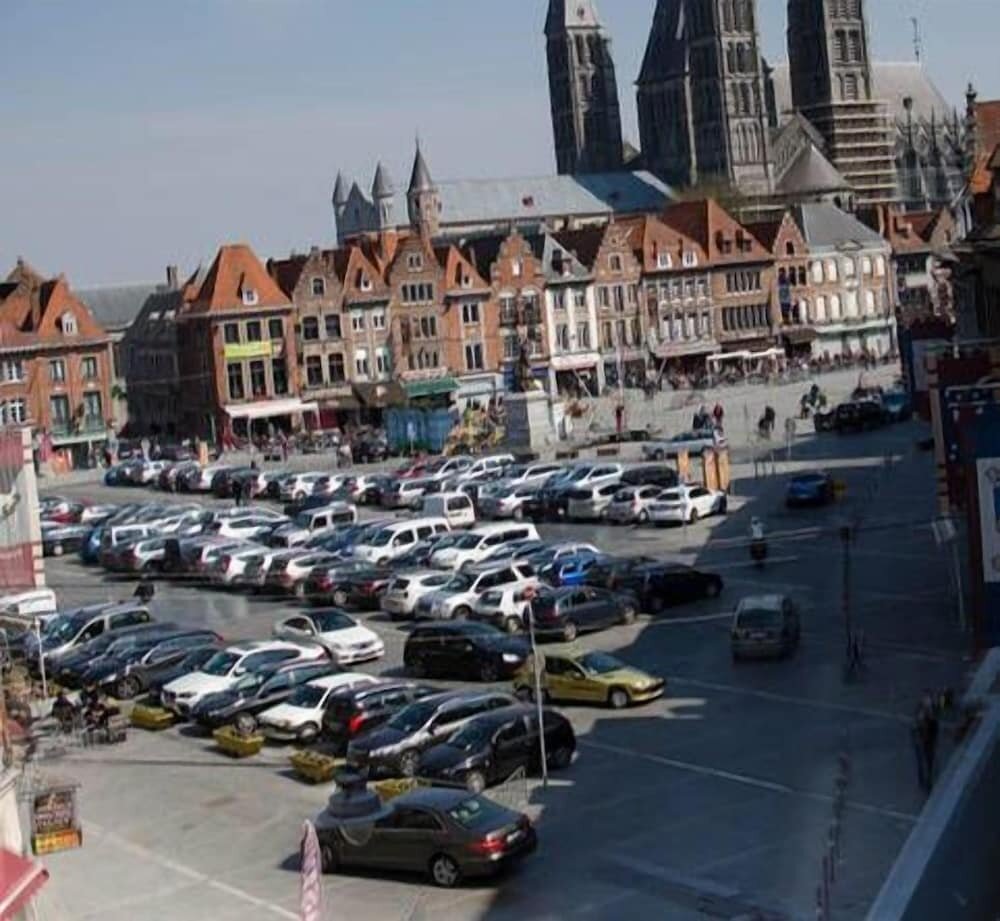 Otel Les Studios De La Grand Place, Tournai, foto