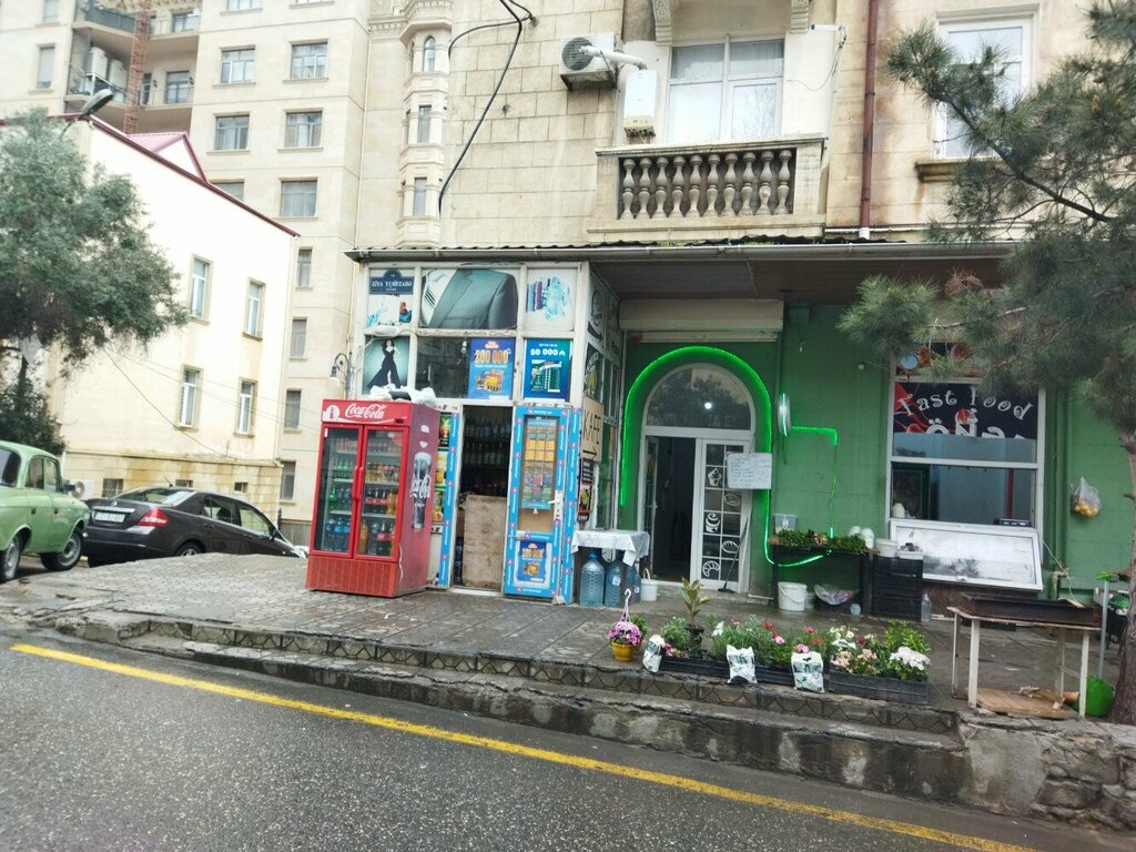 Su satışı Köşk, Bakü, foto