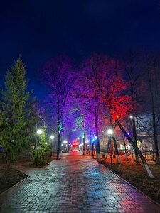 аллея Победы (Sverdlovsk Region, Artyomovskiy, alleya Pobedy), kültür ve eğlence parkları  Artiomovski'den