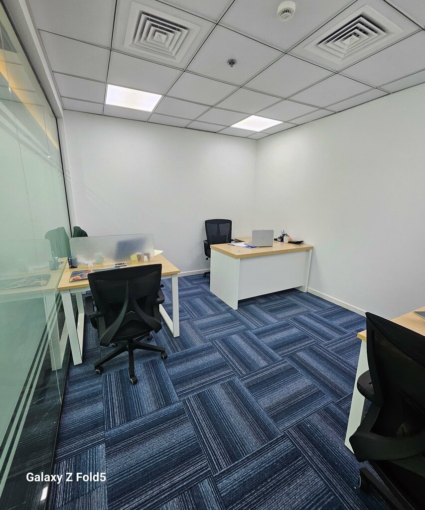 Emlak ofisi Karimi Real Estate, Dubai, foto