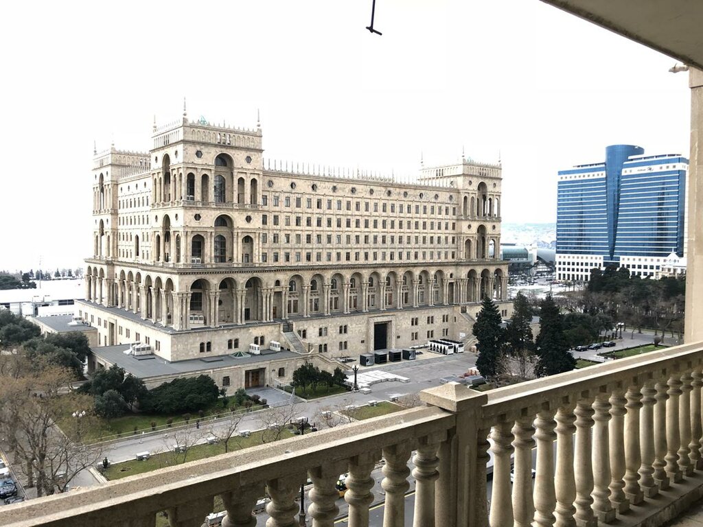 Emlak ofisi Arenda kvartir, Bakü, foto