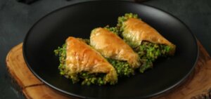 Hacı Fadıloğulları Baklava (Kilis, Kilis Merkez, Yedi Aralık Mah., Cumhuriyet Cad.), restoran  Kilis'ten