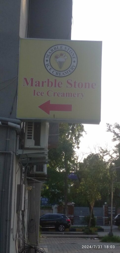 Endüstriyel mineraller Marble Stone Ice Creamery, Islamabad, foto