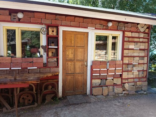 Müzeler ve sanat galerileri Кирпичный дворик, Pitkyaranta, foto