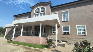 Отчий Дом (Stadionnaya ulitsa No:45, Prikubanskiy City administrative district, mikrorayon Gorkhutor, Krasnodar), protestan kilisesi  Krasnodar'dan