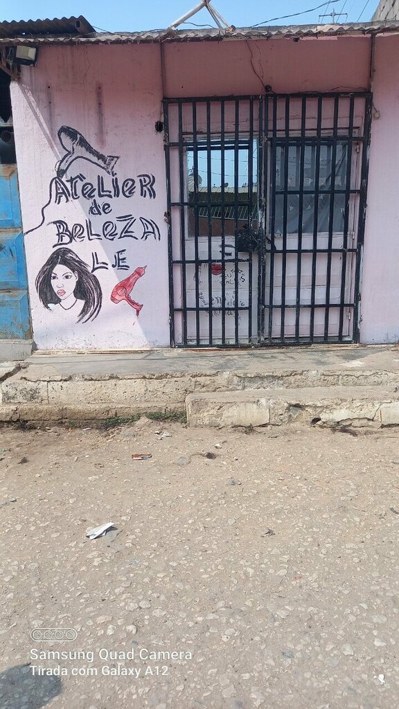 Güzellik salonu Le, Loanda, foto
