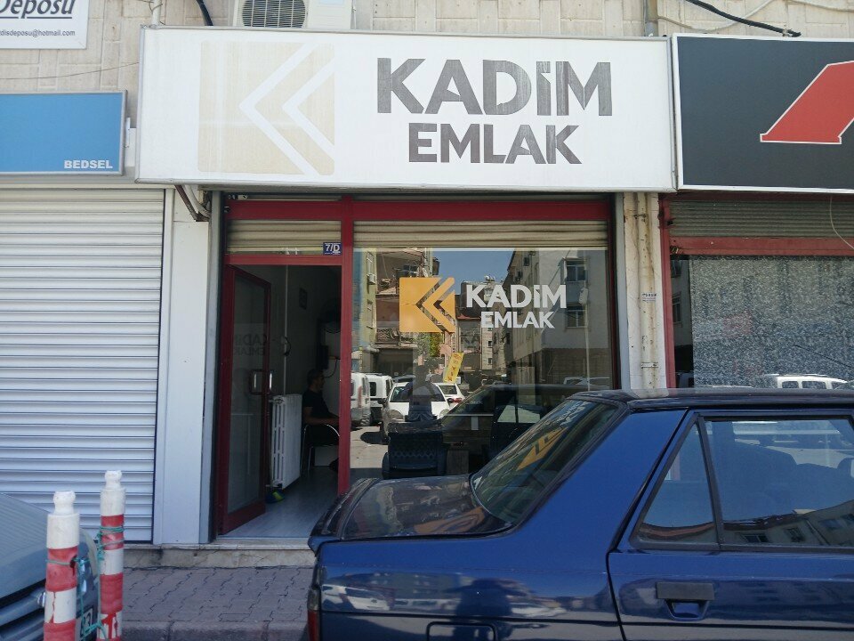 Emlak ofisi Kadim Emlak, Konya, foto