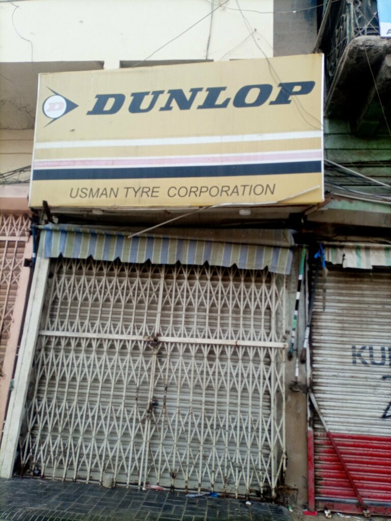 Jant ve lastikçiler Usman tyre corporation, Karaçi, foto