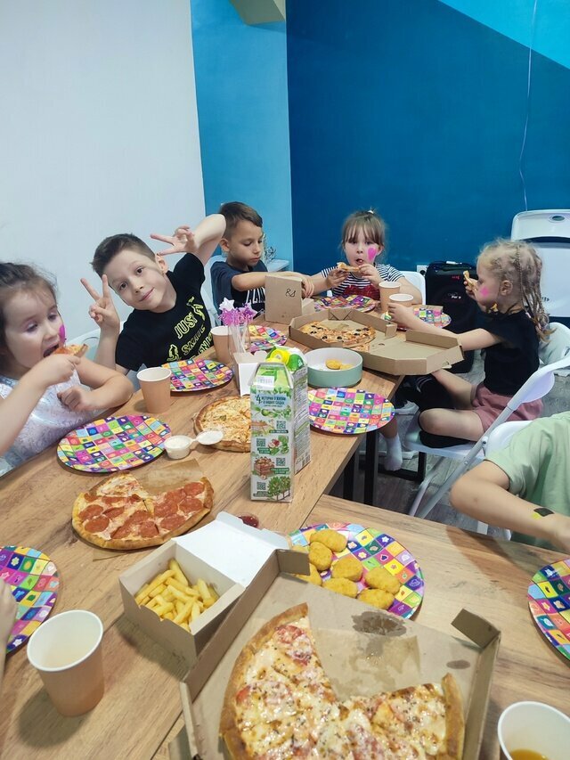 Pizzacılar Dino Pizza, Tayshet, foto