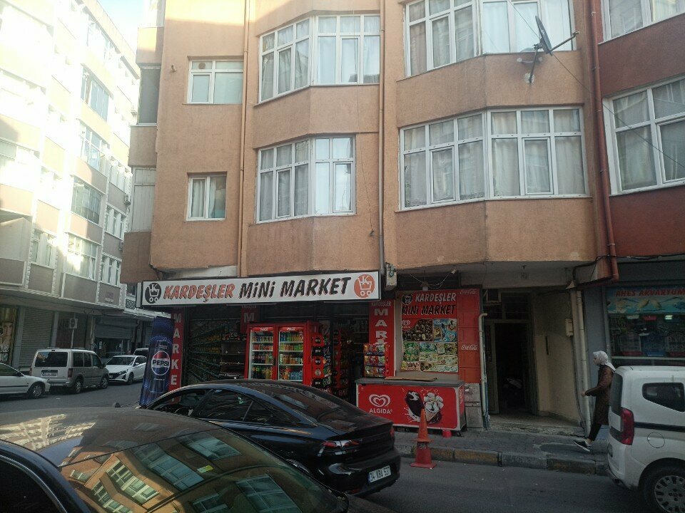 Pazarlar ve çarşılar Kardeşler Mini Market, İstanbul, foto