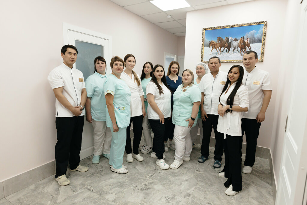 Özel ağız ve diş sağlığı klinikleri ve muayenehaneleri Эльбрус, Karpinsk, foto