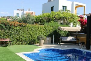 Immaculate 3-bed House in Pentakomo (Limassol District, Pentákomo), otel  Larnaka İlçesi'nden