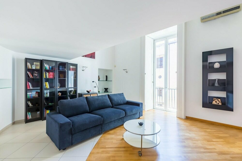 Kısa süreli konaklama Design Duplex at National Museum, Napoli, foto